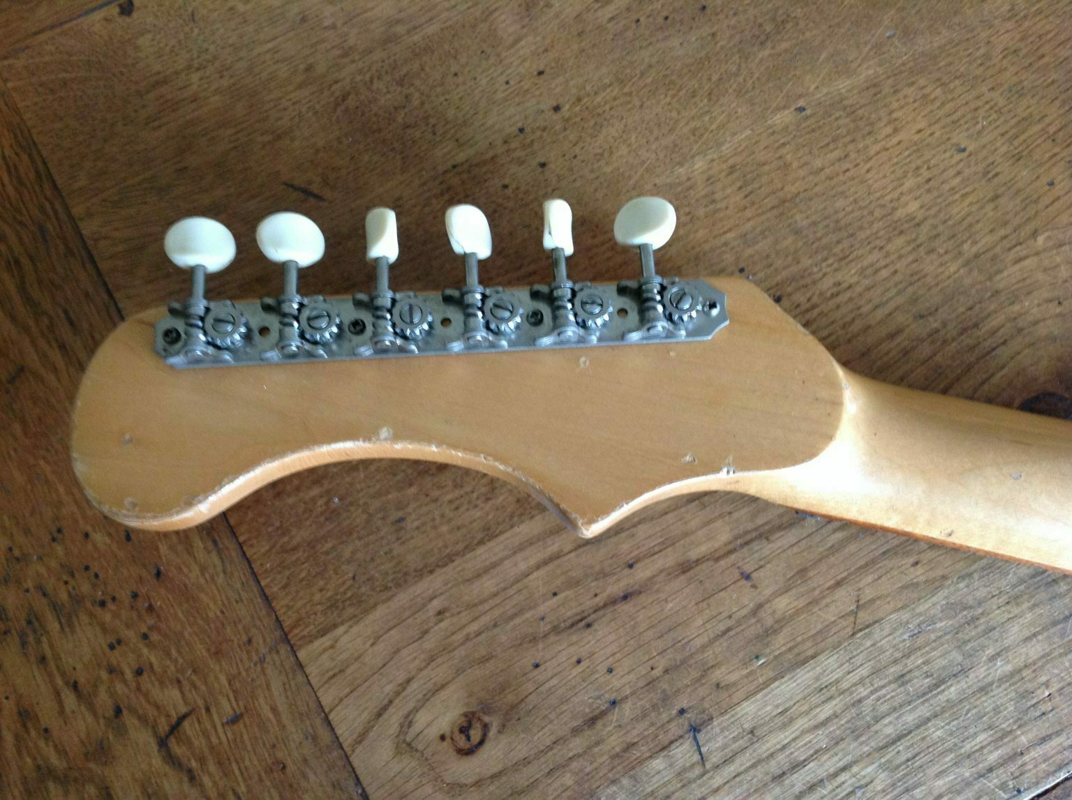 1965 Magnatone Zephyr - Vintage & Modern Guitars
