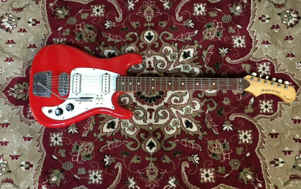 1965 Magnatone Zephyr - Vintage & Modern Guitars