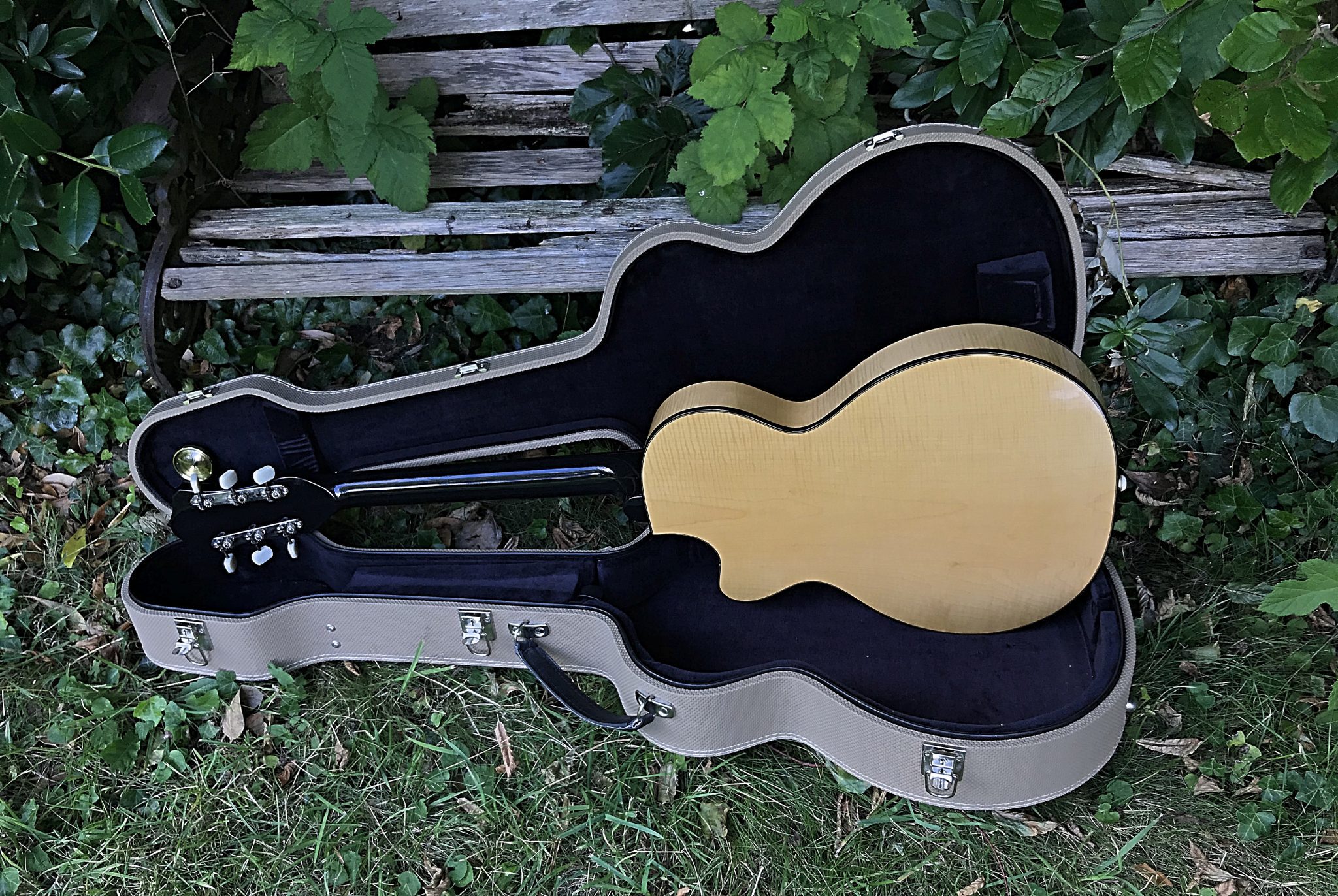 Hofner Club 40 John Lennon LTD Edition #70 Of 120 - Vintage & Modern ...