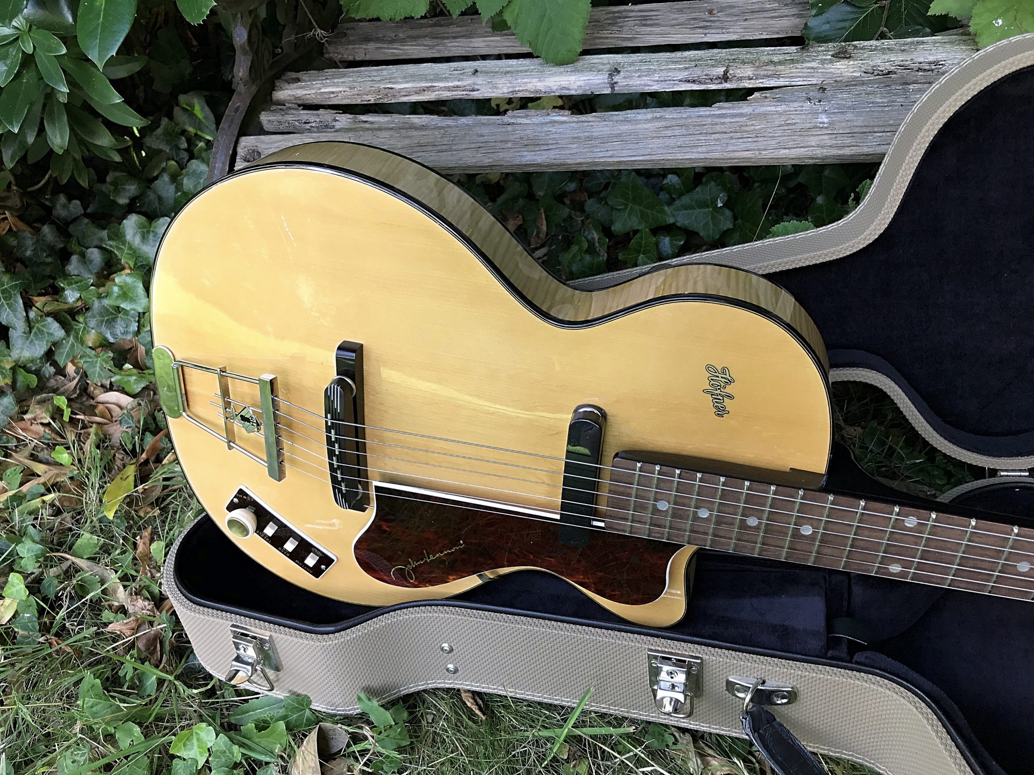 Hofner Club 40 John Lennon LTD Edition #70 Of 120 - Vintage & Modern ...