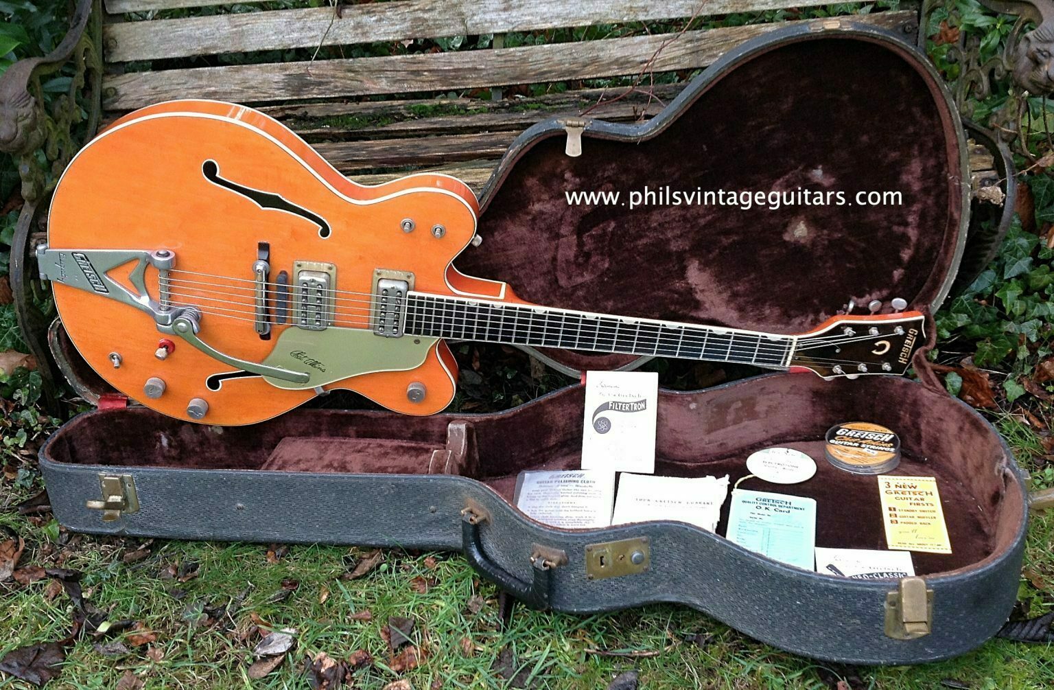 1964 Gretsch 6120 Chet Atkins - Vintage & Modern Guitars