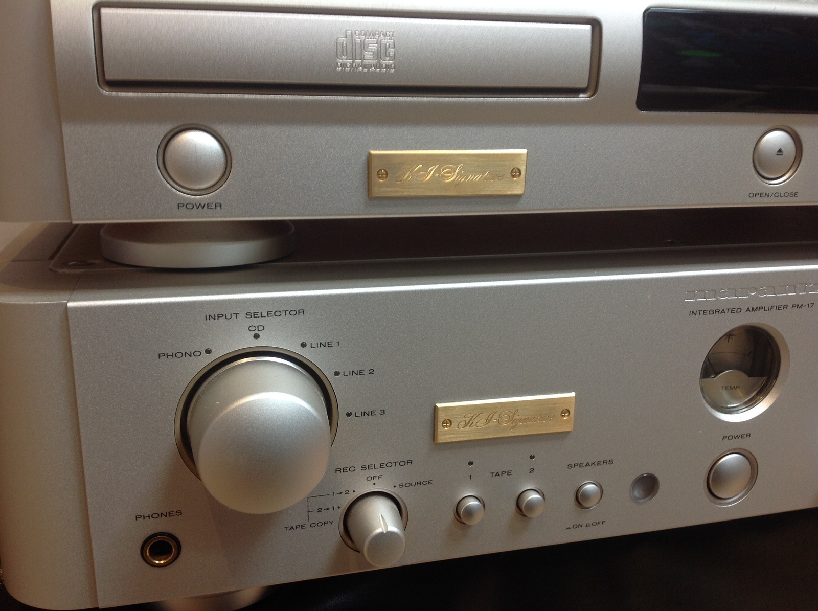 Marantz KI Signature Hi Fi System - Vintage & Modern Guitars