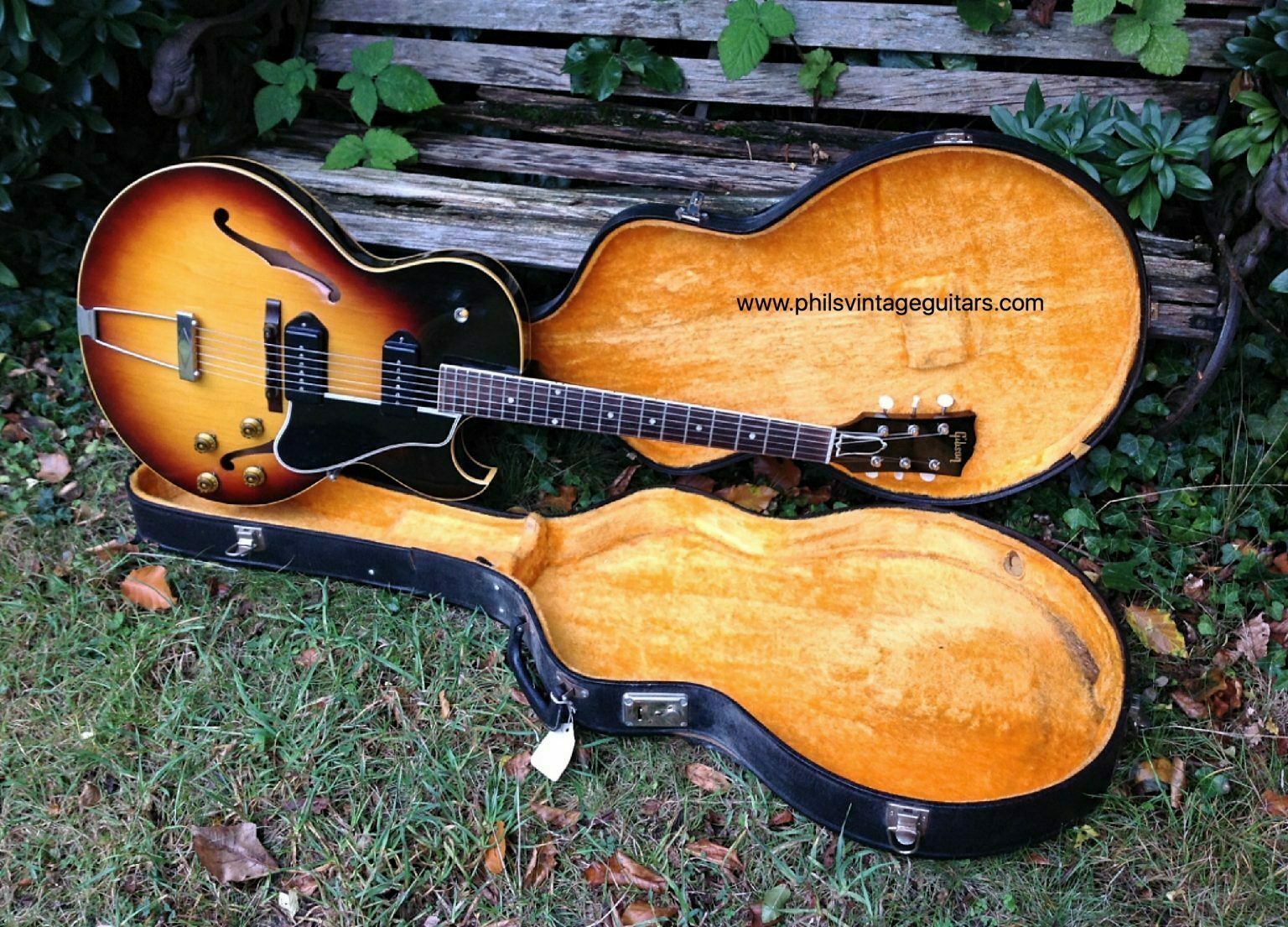 1959 Gibson ES 225 - Vintage & Modern Guitars