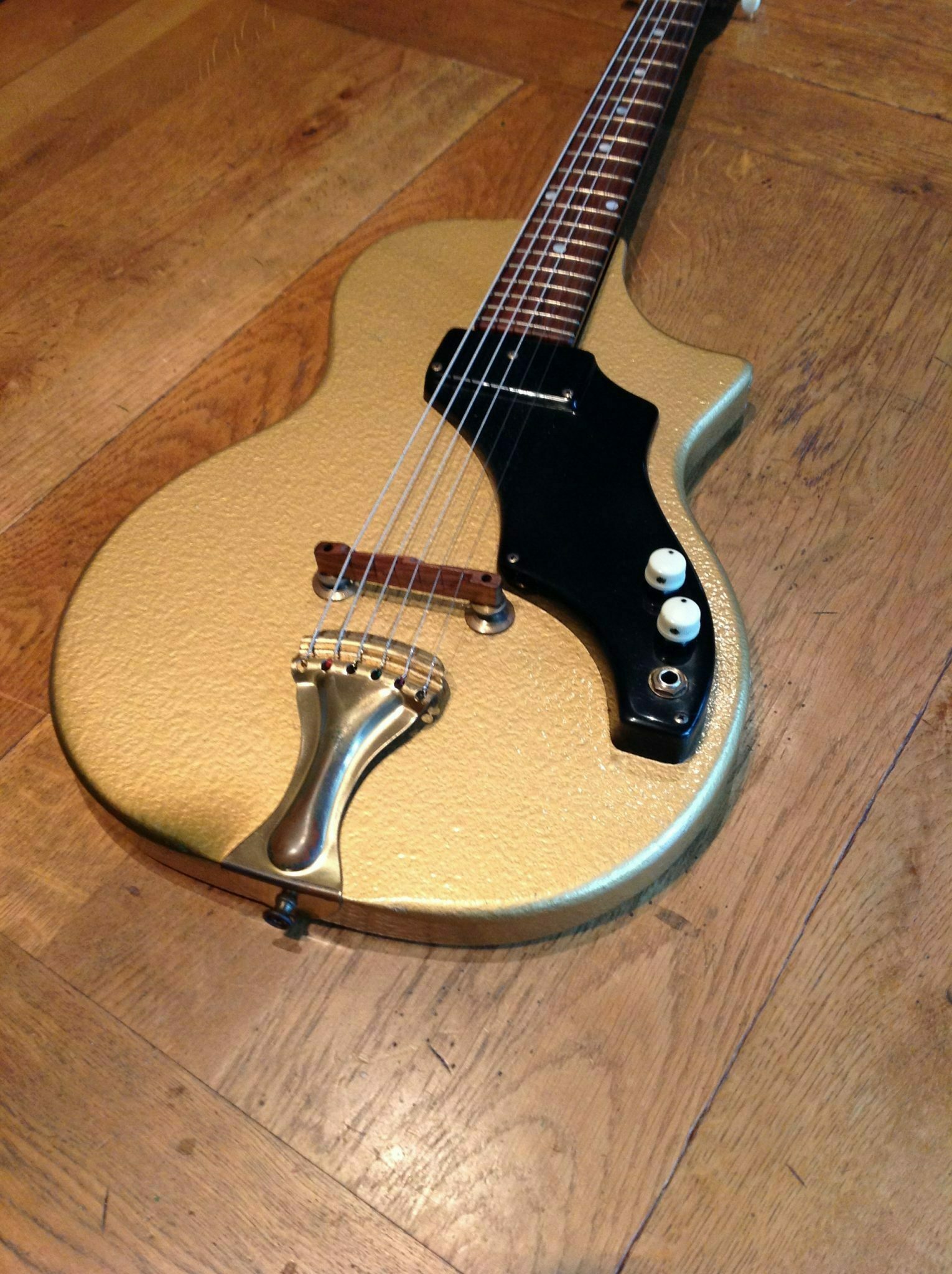 1959 Supro “Thunderstick” - Vintage & Modern Guitars