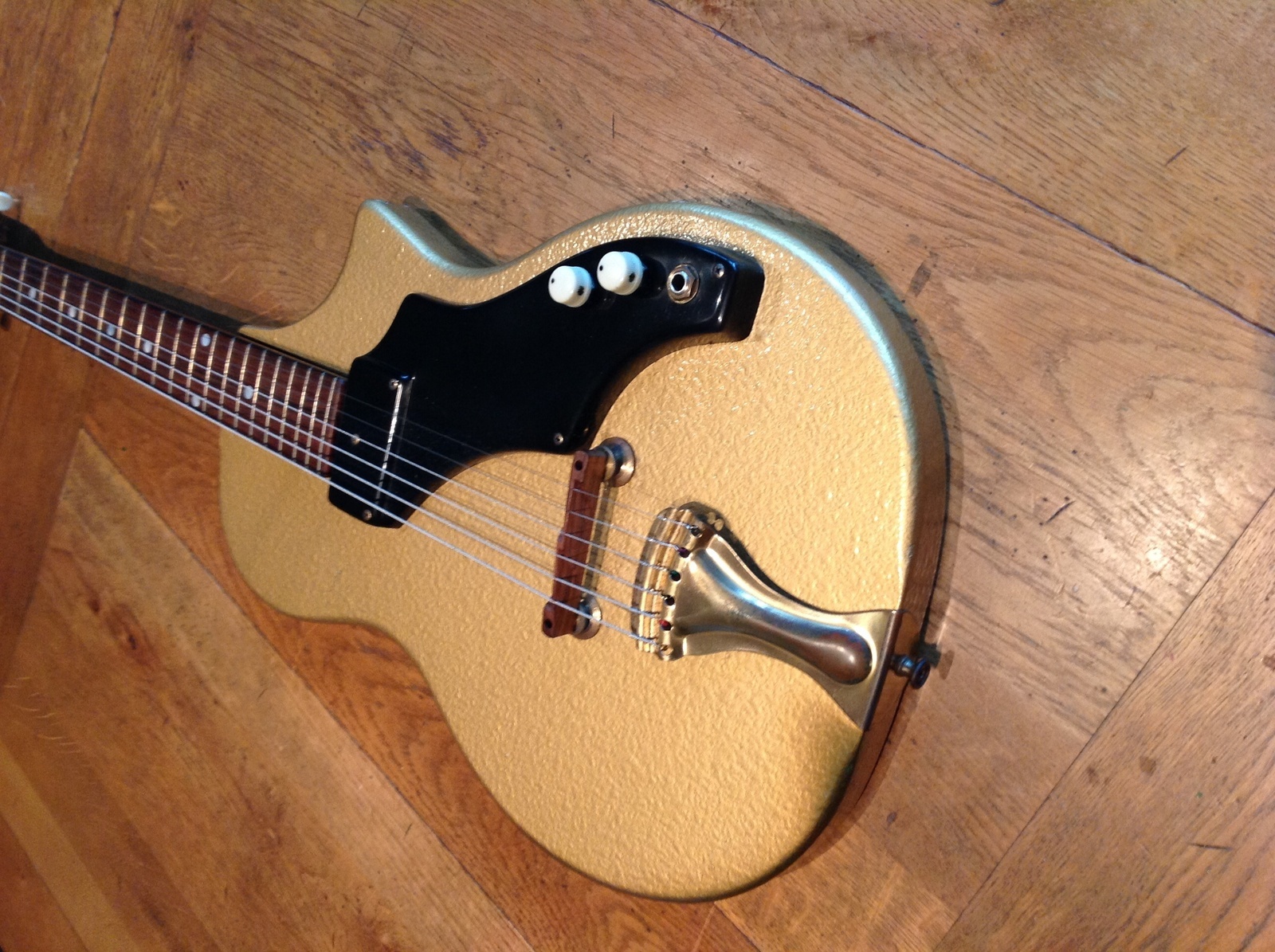 1959 Supro "Thunderstick" - Vintage & Modern Guitars