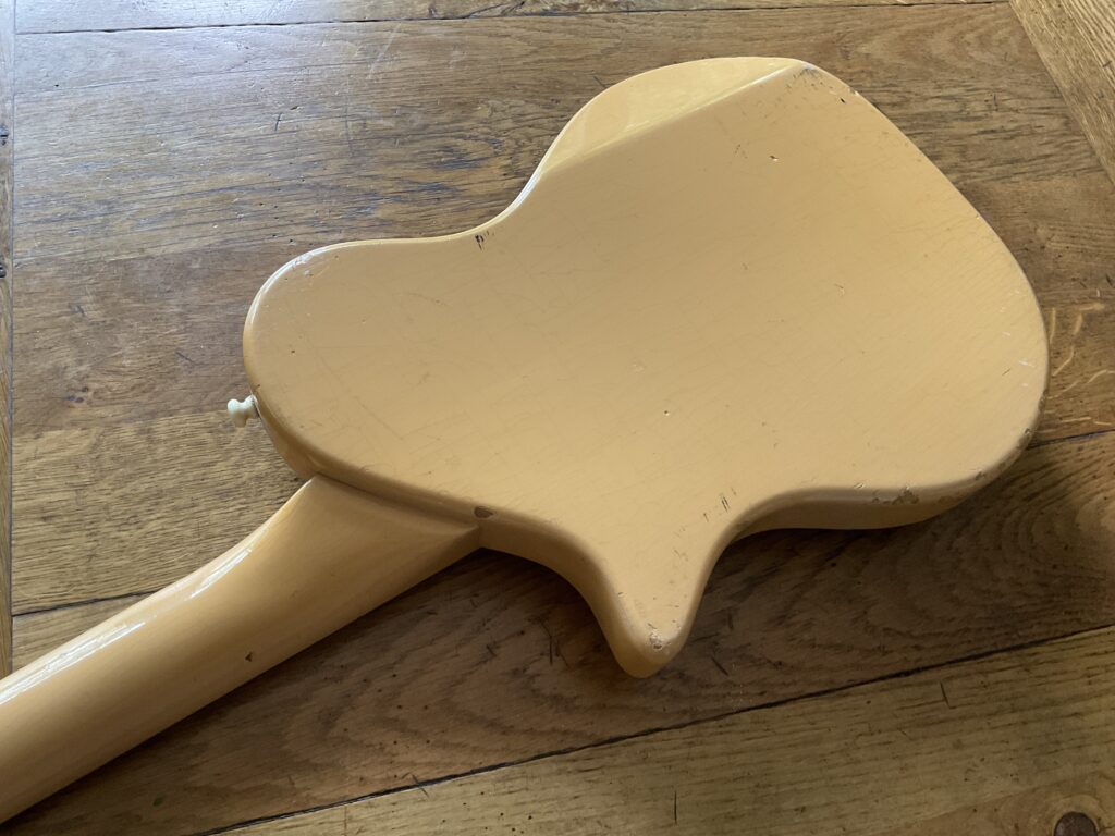 1957 Magnatone Mark III Lyric - Vintage & Modern Guitars