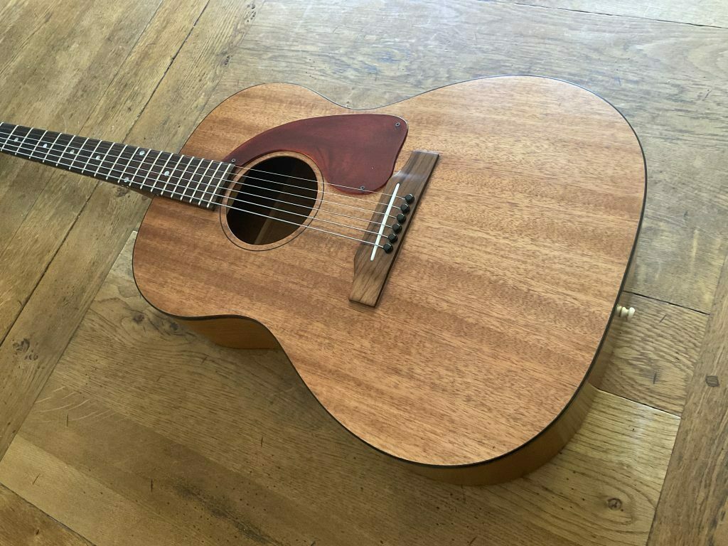 1966 Gibson LG0 - Vintage & Modern Guitars