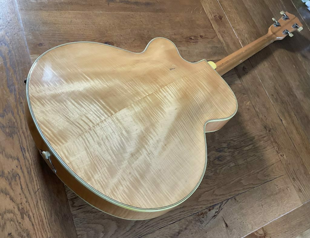 1961 Hofner 500/5 Bass - Vintage & Modern Guitars