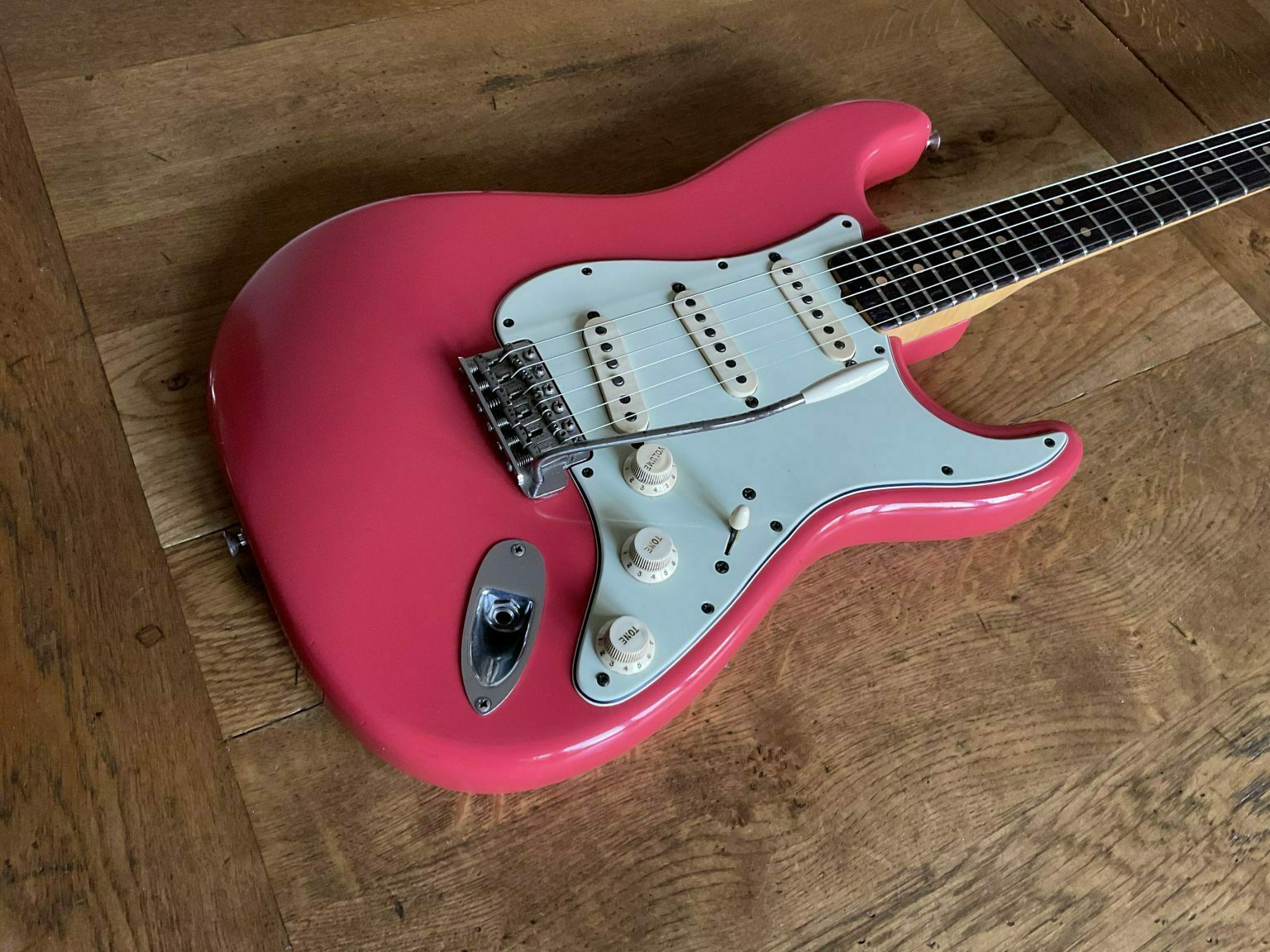 1963 Fender Stratocaster Fiesta Red - Vintage & Modern Guitars