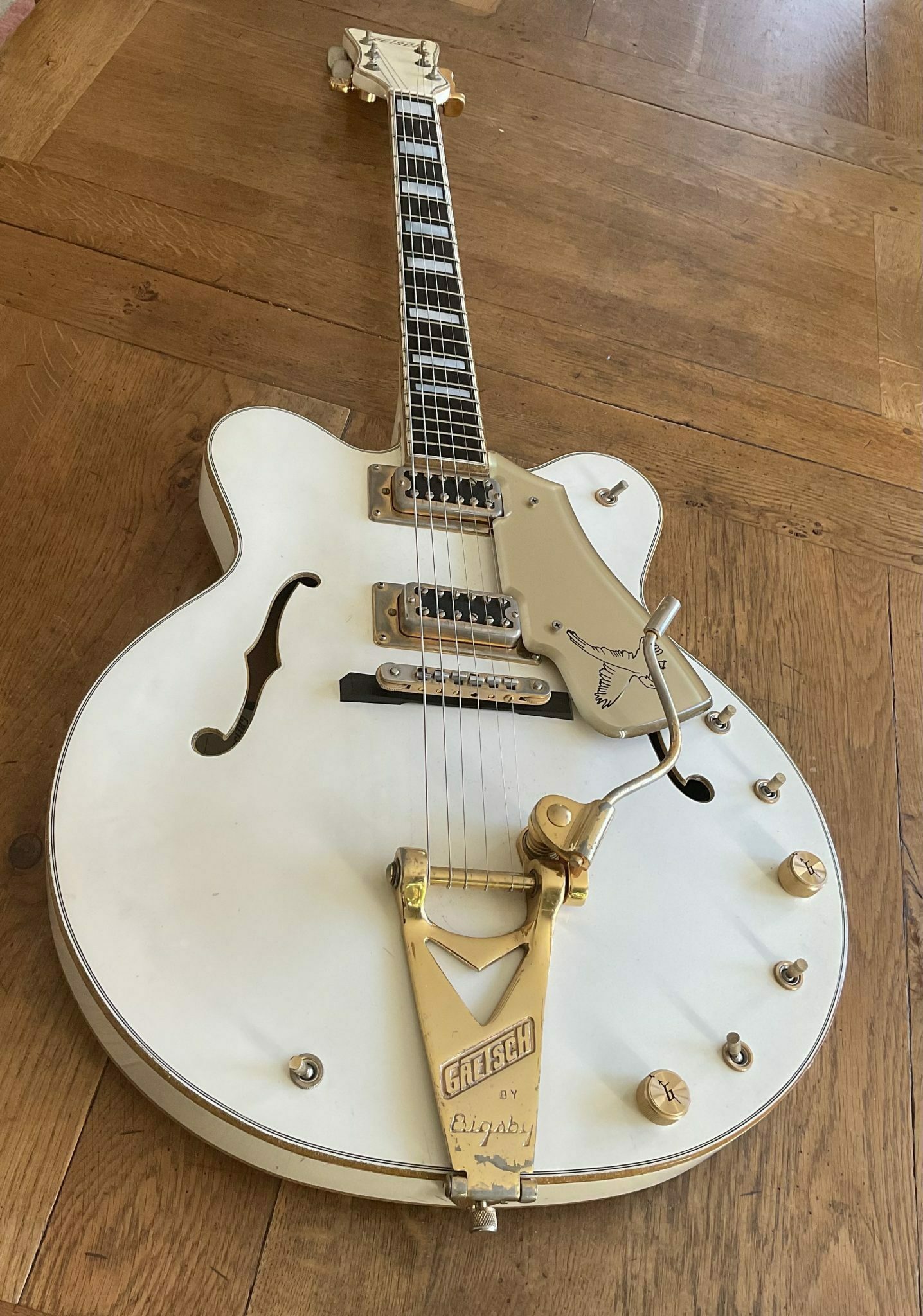 1974 Gretsch 7595 White Falcon - Vintage & Modern Guitars