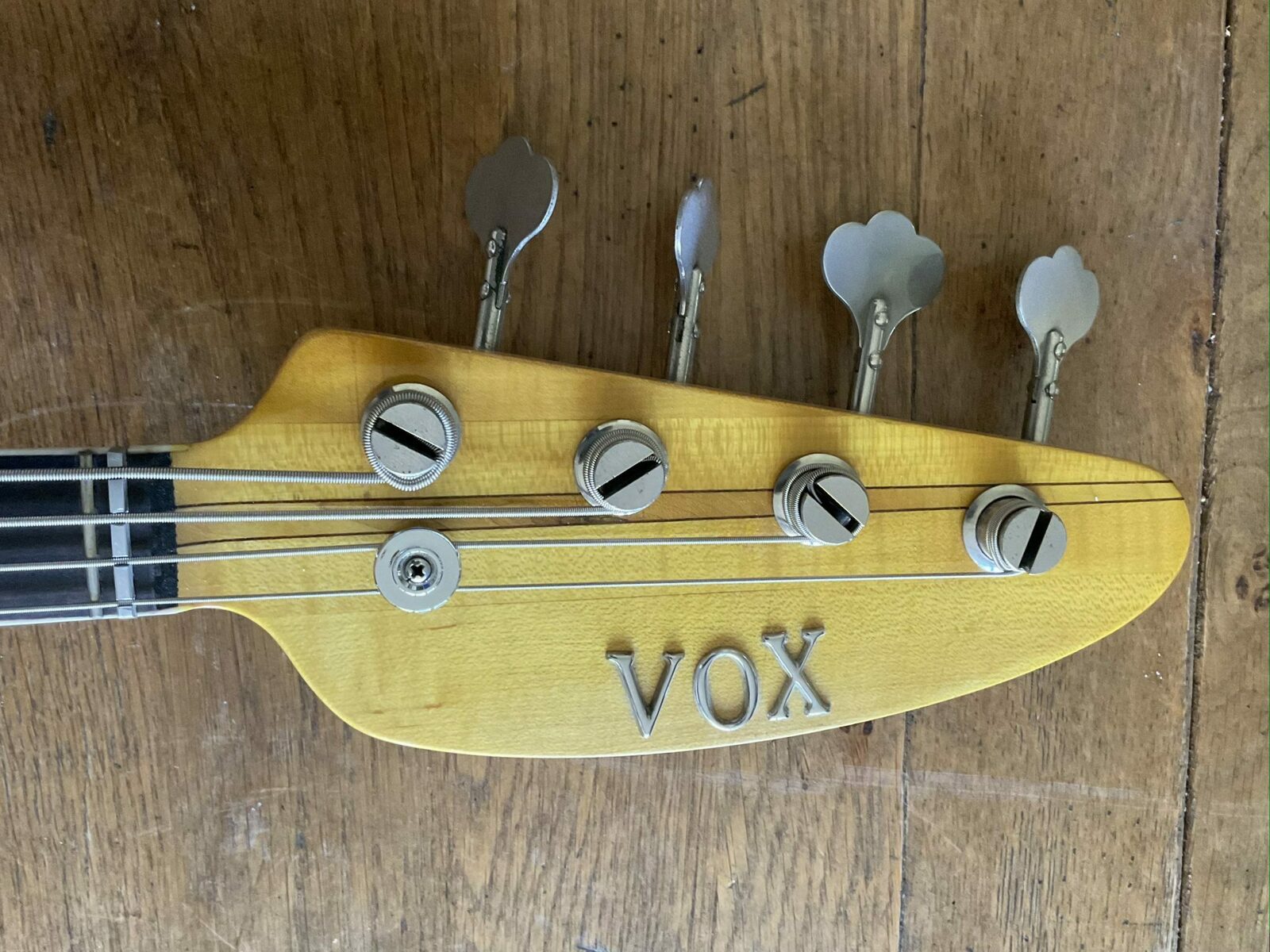 Vox Phantom Bass - Vintage & Modern Guitars