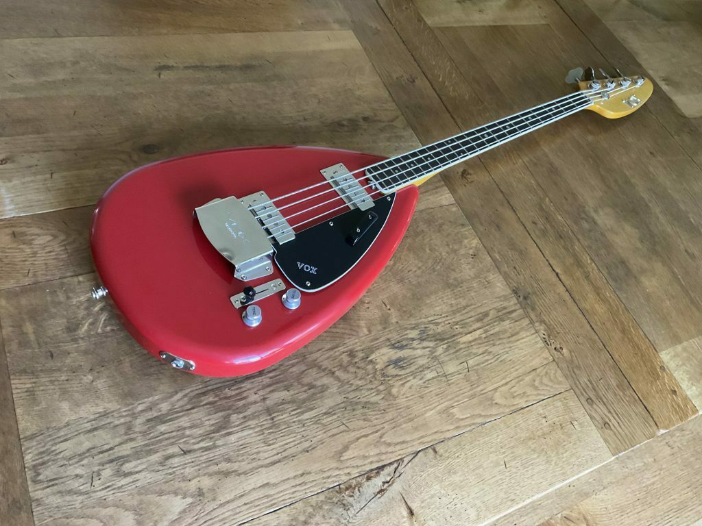 Vox Phantom Bass - Vintage & Modern Guitars