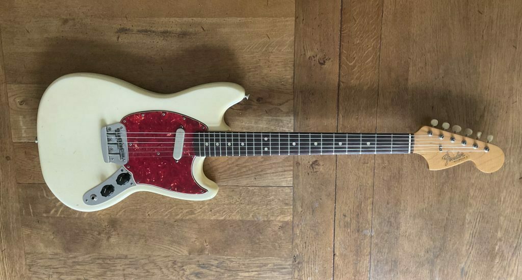 1965 Fender Musicmaster 24 inch Scale - Vintage & Modern Guitars