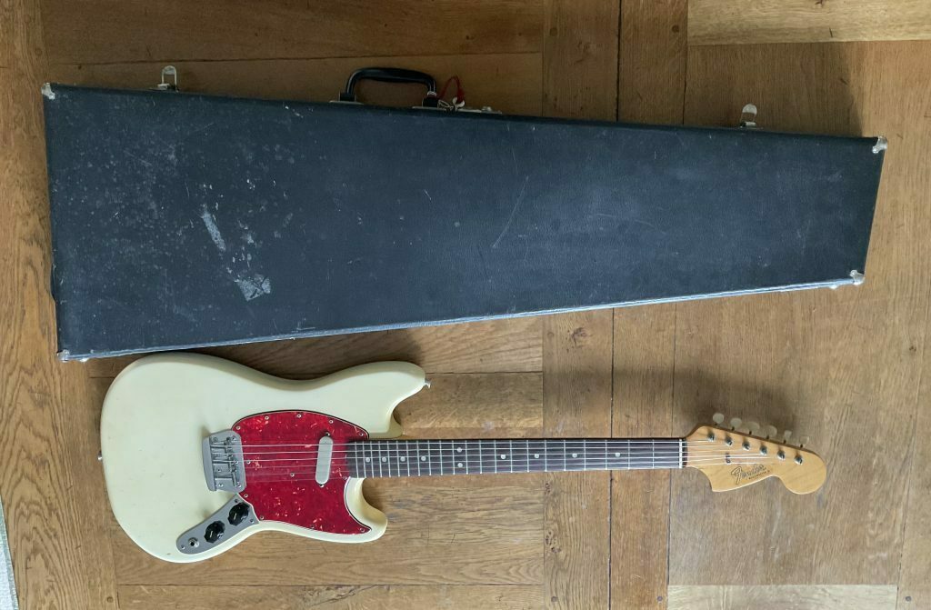 1965 Fender Musicmaster 24 inch Scale - Vintage & Modern Guitars