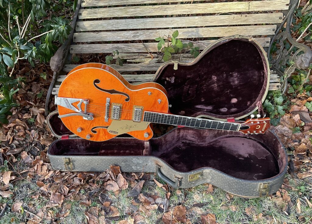 1960 Gretsch 6120 Chet Atkins - Vintage & Modern Guitars
