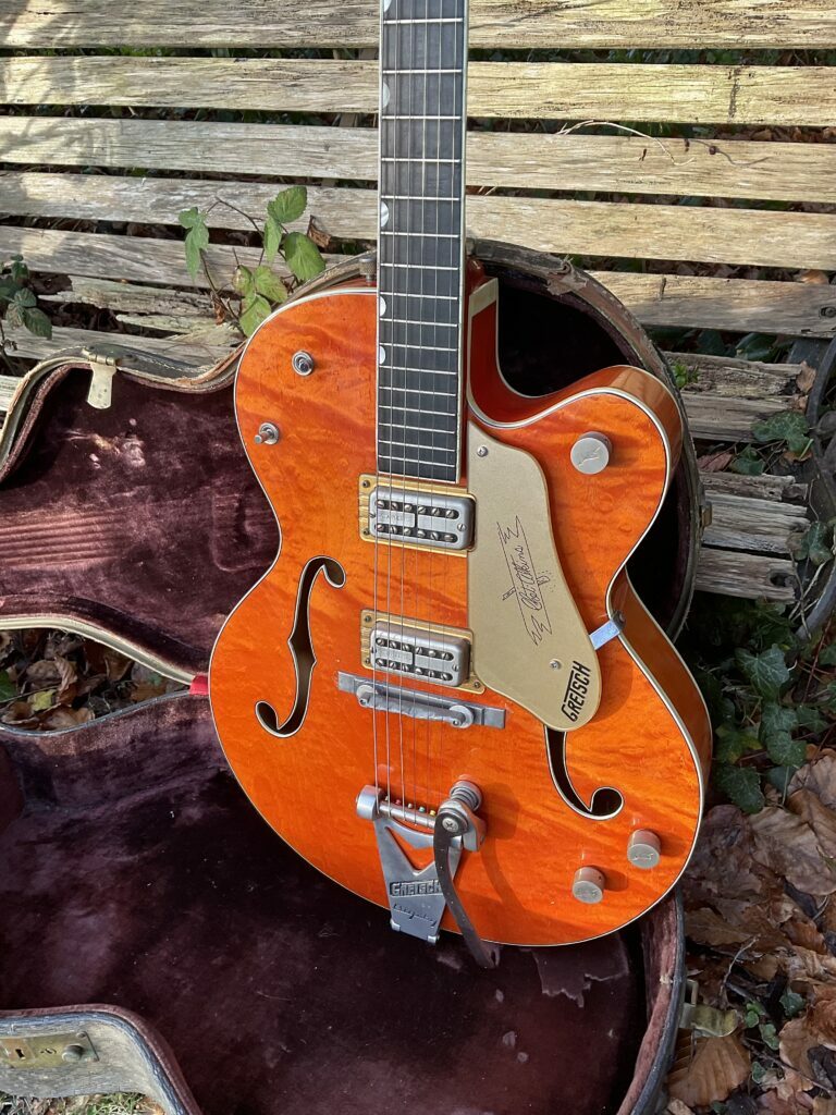 1960 Gretsch 6120 Chet Atkins - Vintage & Modern Guitars