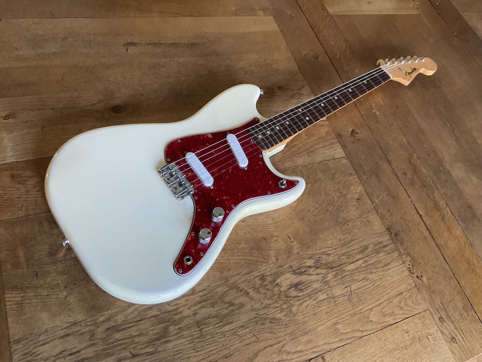 1963 Fender Duo-sonic - Vintage & Modern Guitars