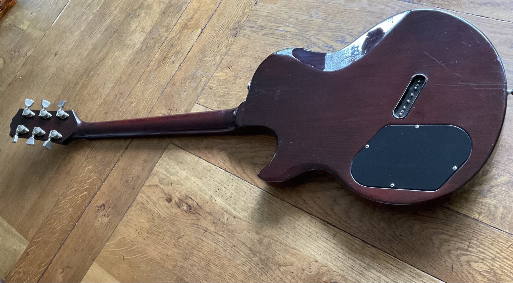 1975 Gibson L6S Deluxe - Vintage & Modern Guitars