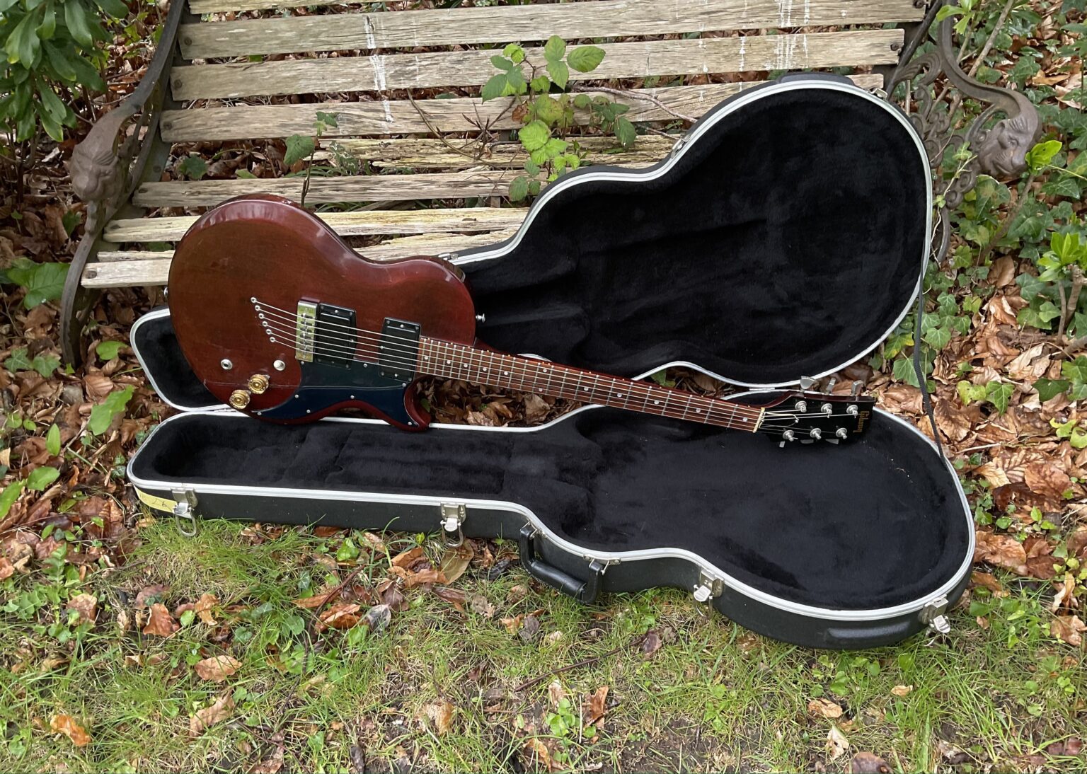 1975 Gibson L6S Deluxe - Vintage & Modern Guitars