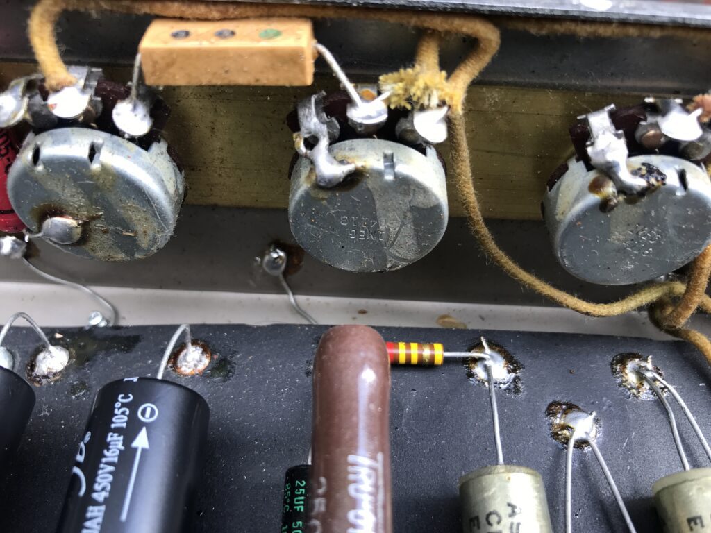 1952 Fender Super 2 X 10 Tweed Wide Panel - Vintage & Modern Guitars