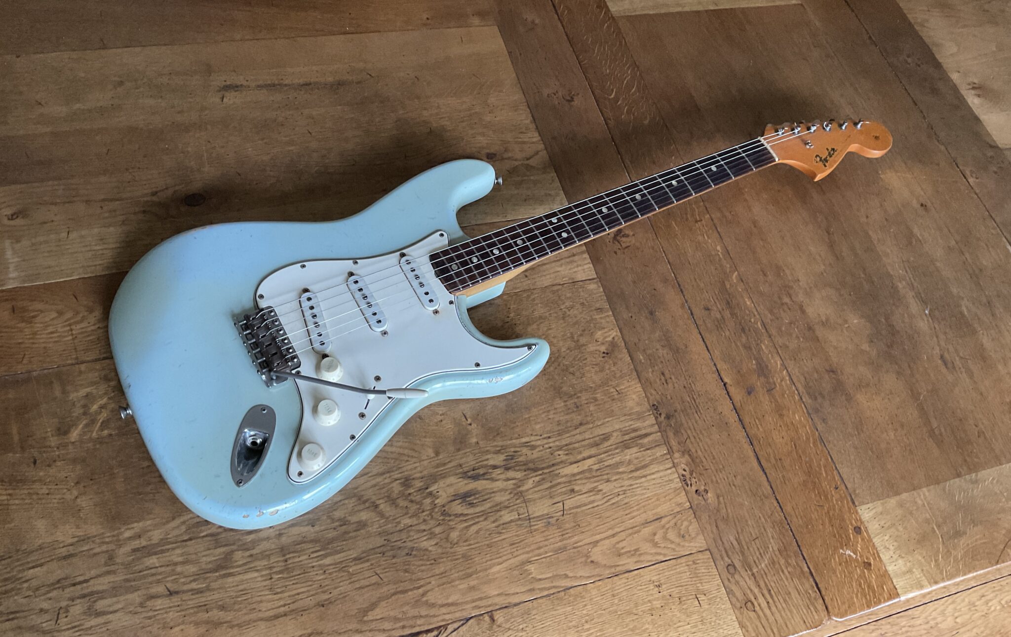 1966 Fender Stratocaster Sonic Blue - Vintage & Modern Guitars