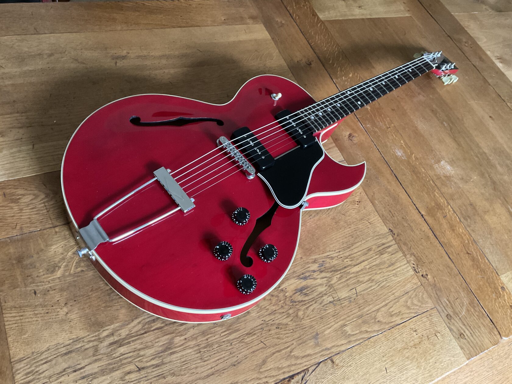 1995 Gibson ES 135 - Vintage & Modern Guitars