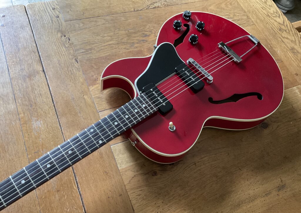 1995 Gibson ES 135 - Vintage & Modern Guitars