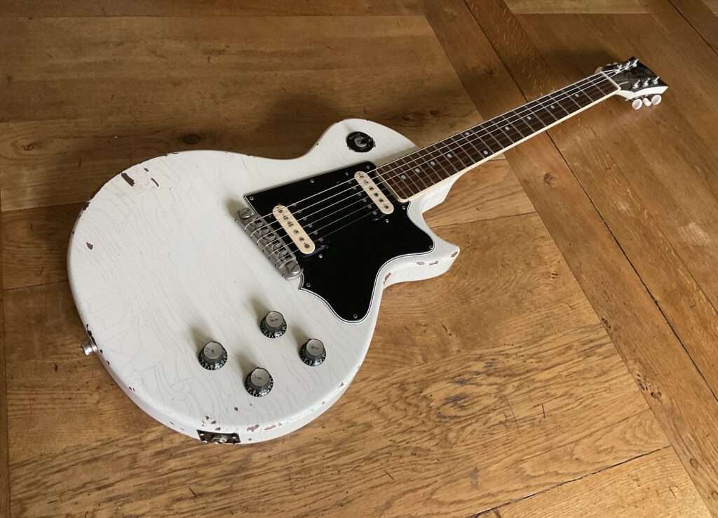 Rock n Roll Relics Thunder’s Single Cut Polaris Aged White - Vintage ...